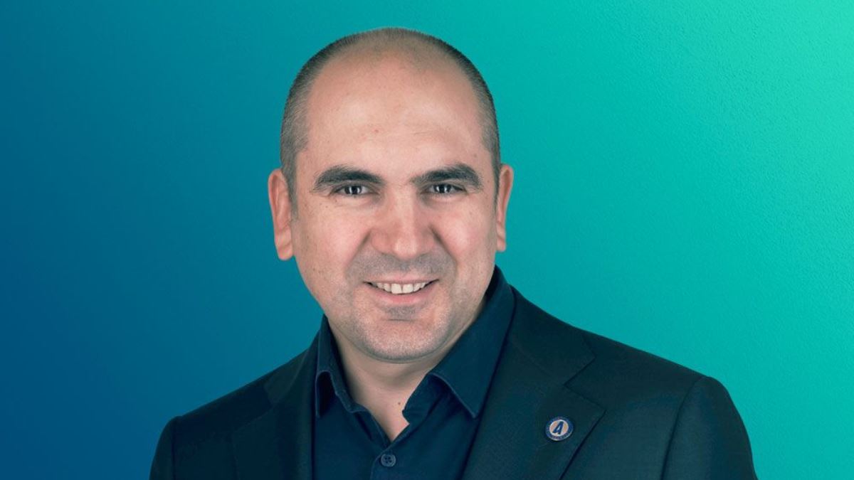 Insight își consolidează afacerea de soluții aplicative prin ...